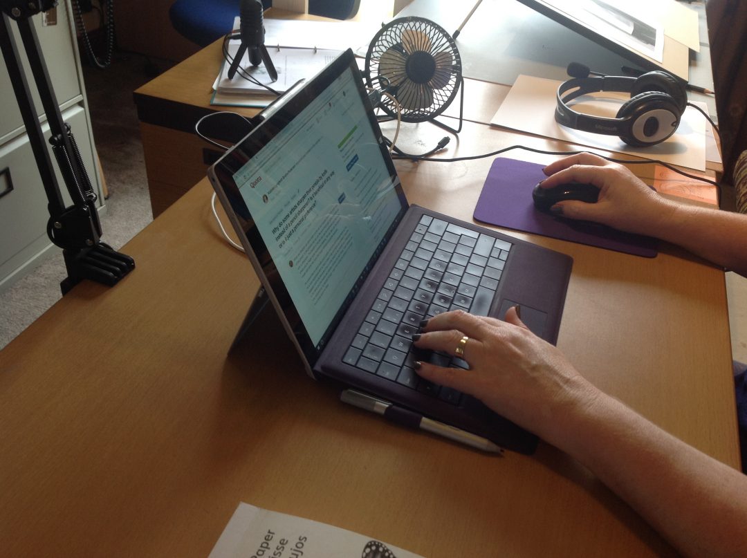 How to set up your Drawing Desk (this is how I set up my table)